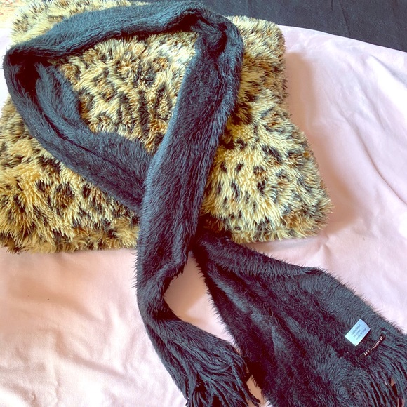 Lucky Brand | Accessories | Fuzzy Scarf | Poshmark